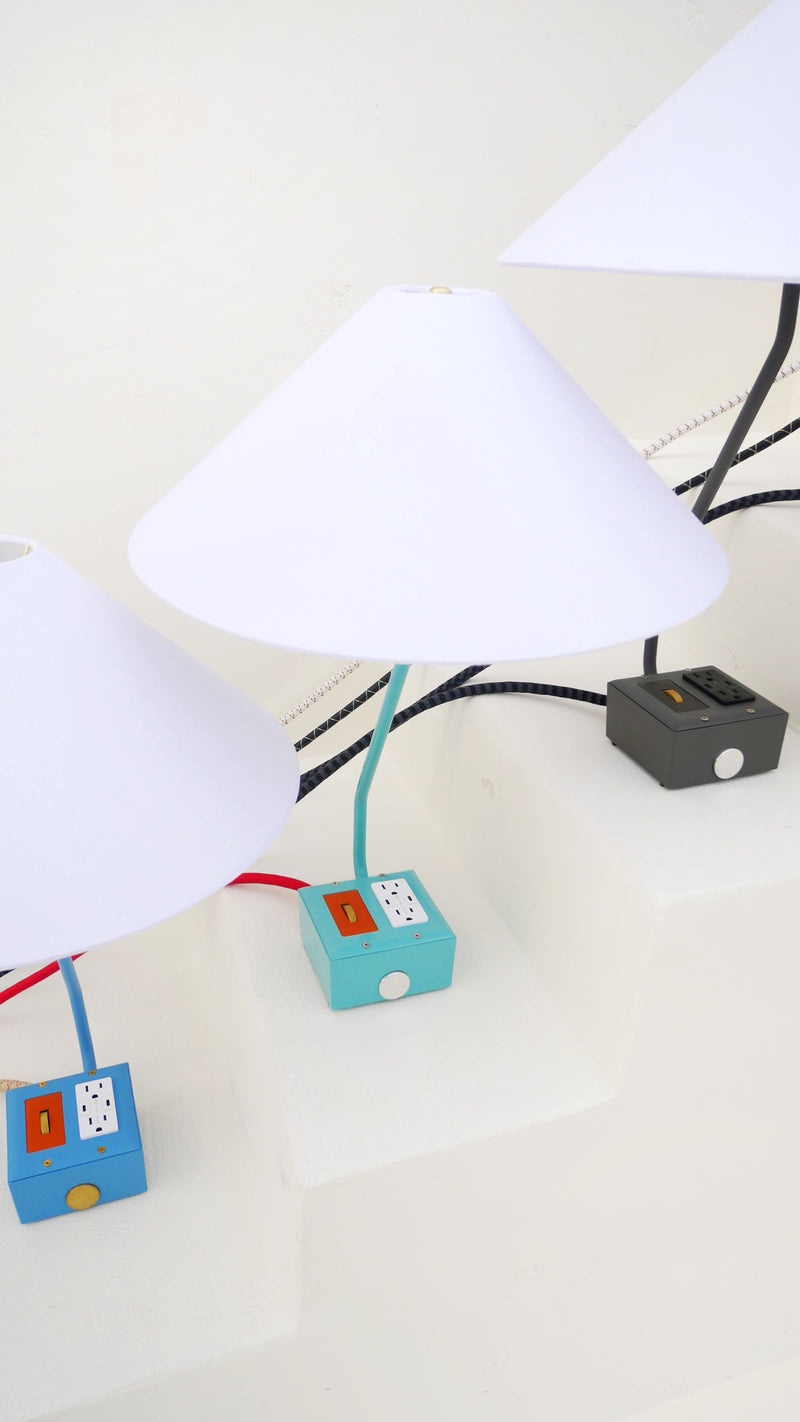 Direct Plug Bulb Socket - Off White - The Conway Electric Store